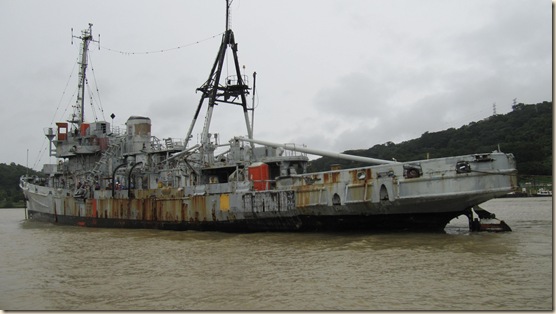 Virago's Log: Panama Canal Transit: USS Florikan